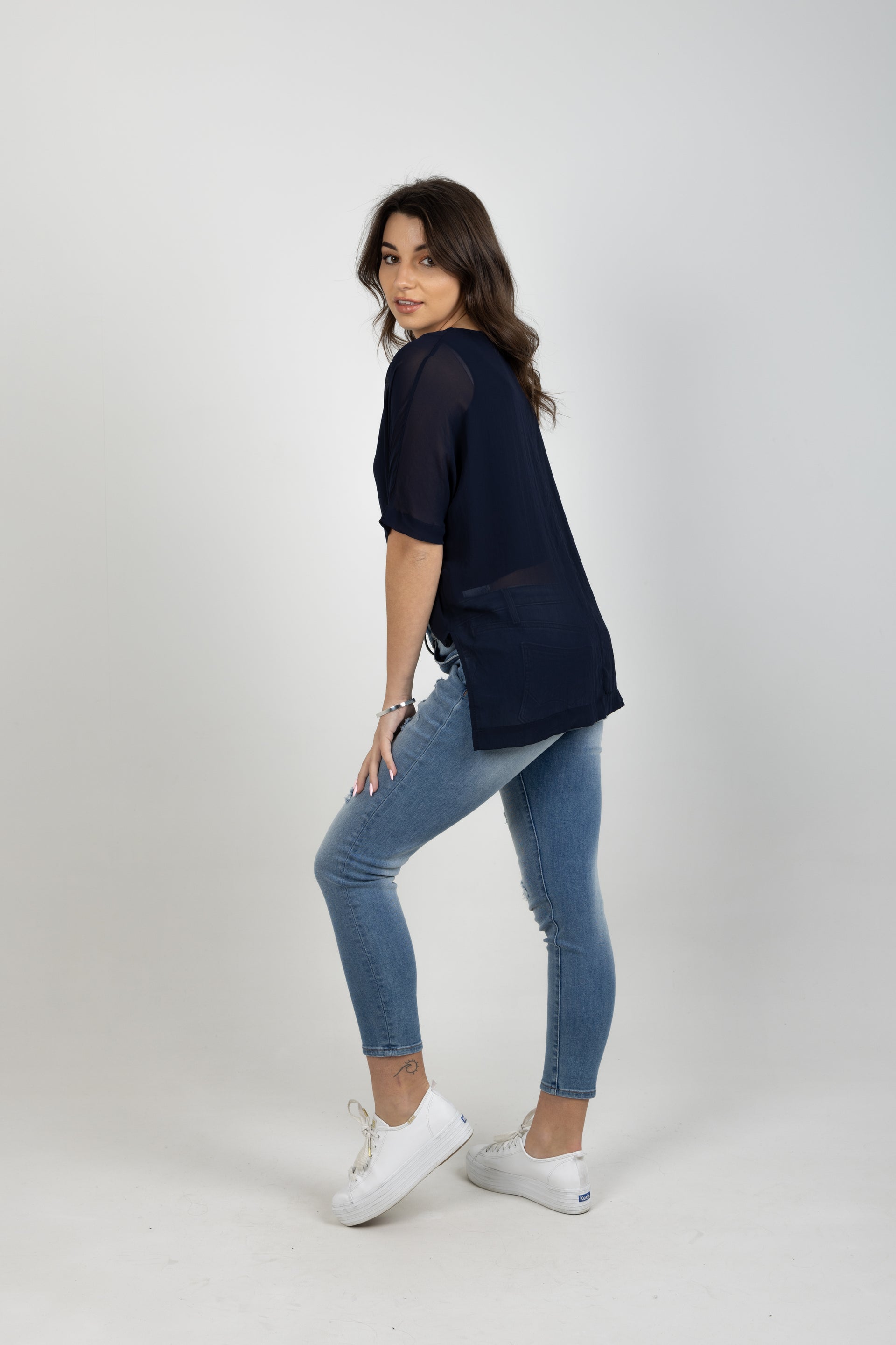 GRACE TEE BLUE NOIR – Blank Space