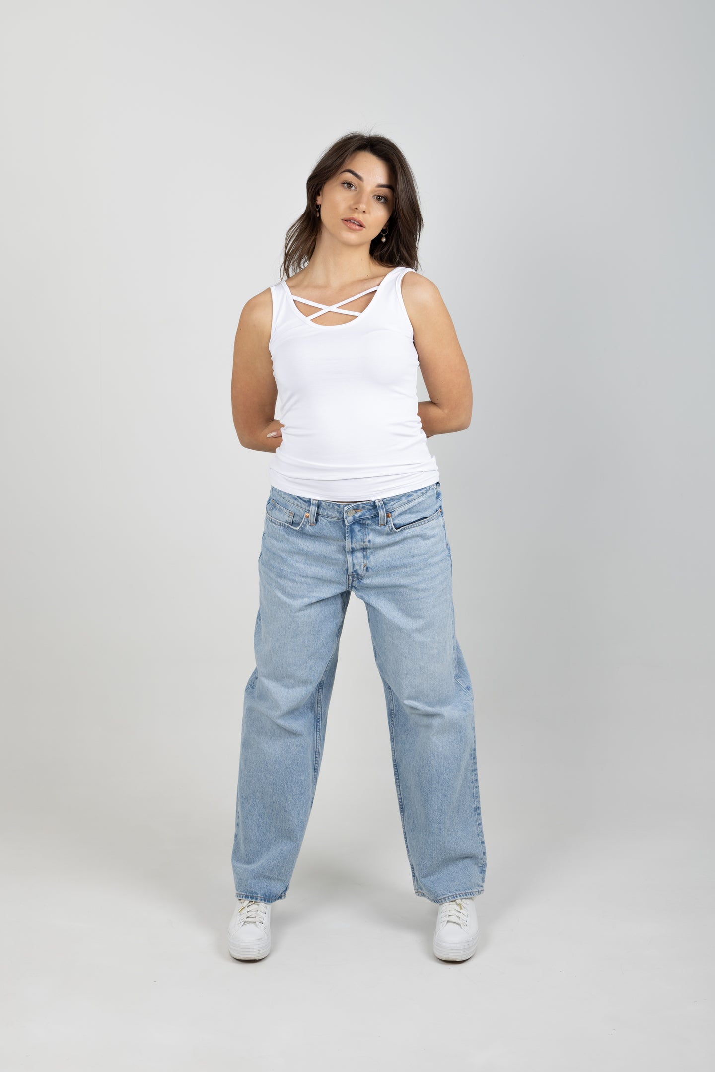 ARIANA TANK WHITE – Blank Space