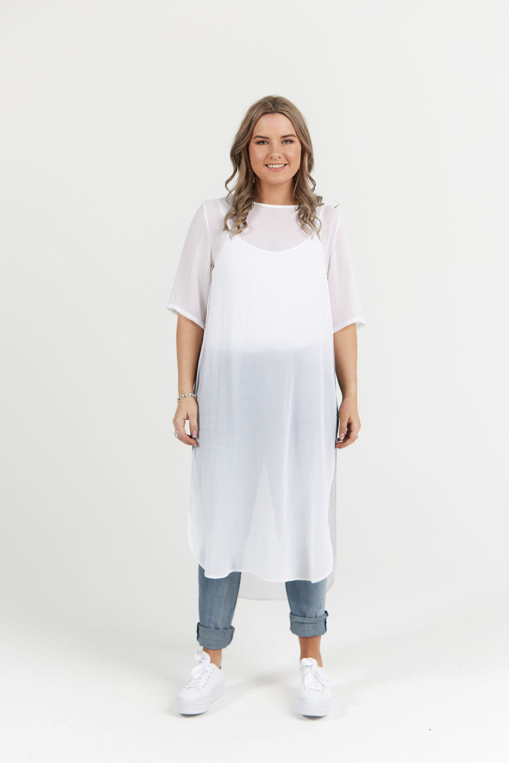 HAZEEL TABARD WHITE – BLANK SPACE.